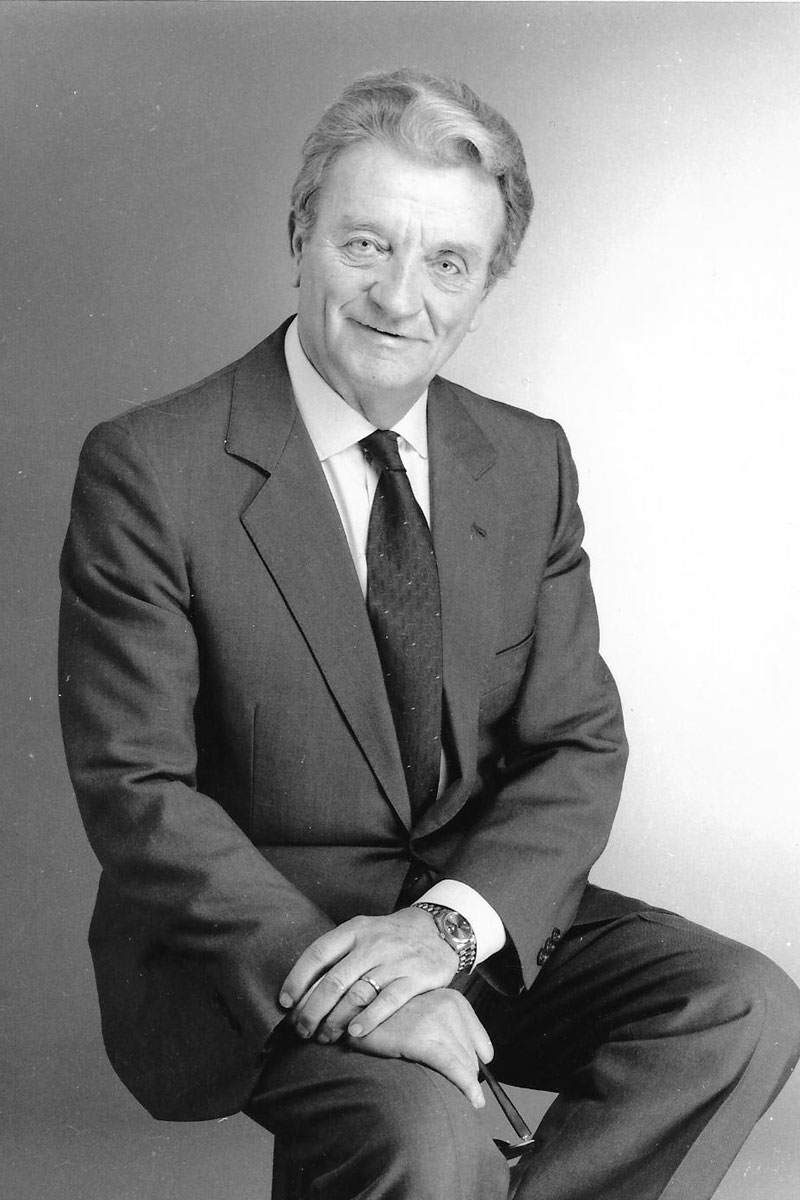 Cav. Rolf Kissing | Biografia